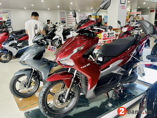 Air Blade 2025 phiên bản mới nhất 160/125 tại đại lý Honda